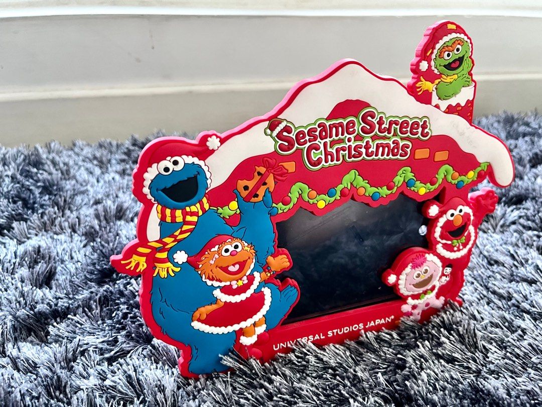 Sesame Street Christmas Photo Frame, Hobbies & Toys, Collectibles ...