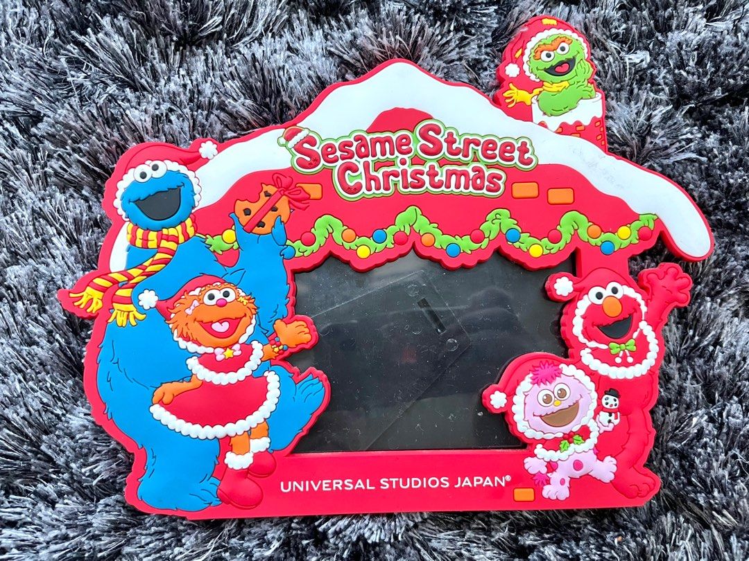 Sesame Street Christmas Photo Frame, Hobbies & Toys, Collectibles ...