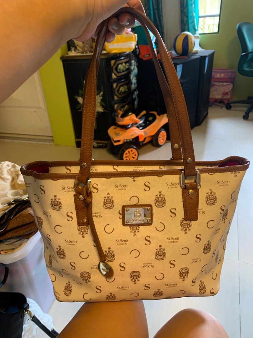 St scott tote bag, Luxury, Bags & Wallets on Carousell