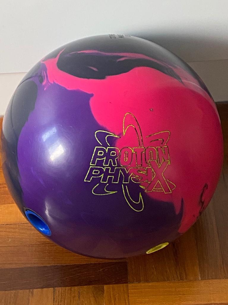 Storm Proton Physix 13 lbs, Sports Equipment, Sports & Games, Billiards ...