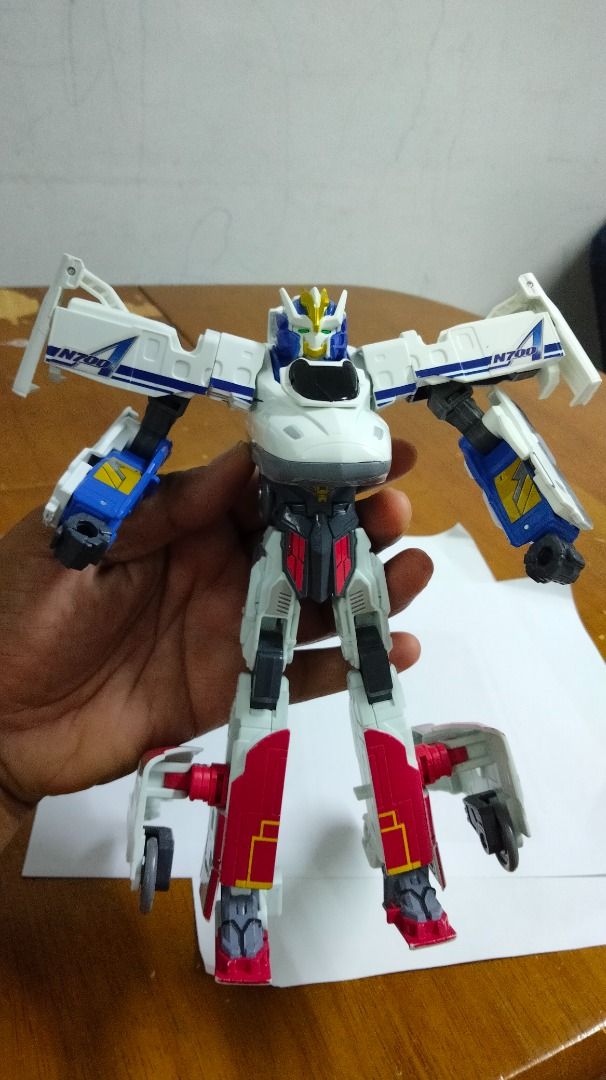 Takara Tomy Plarail Bullet Train Transforming Robot Shinkalion