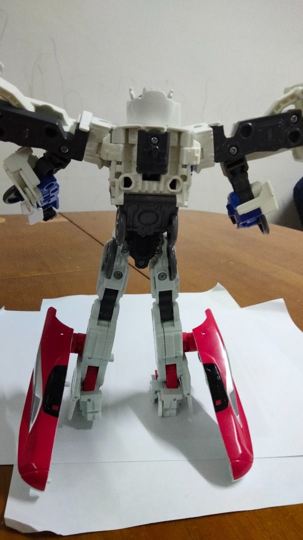 Takara Tomy Plarail Bullet Train Transforming Robot Shinkalion