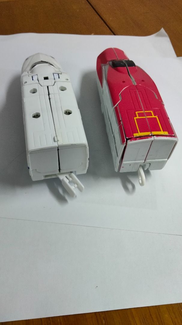 Takara Tomy Plarail Bullet Train Transforming Robot Shinkalion