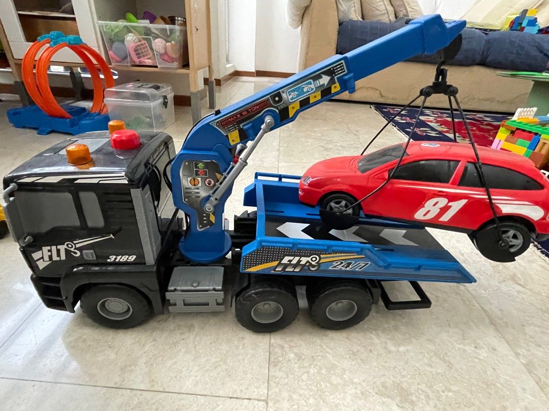 Tow truck car toy, Hobbies & Toys, Toys & Games on Carousell