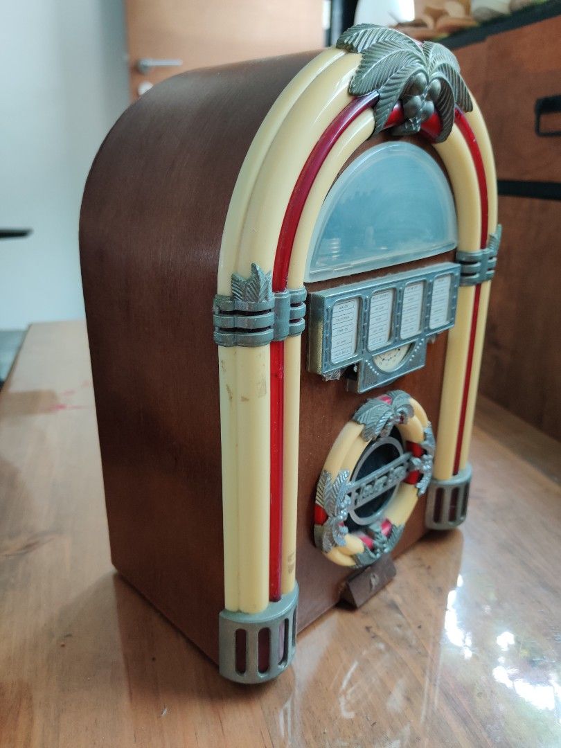Used Mini vintage radio jukebox, Hobbies & Toys, Memorabilia ...