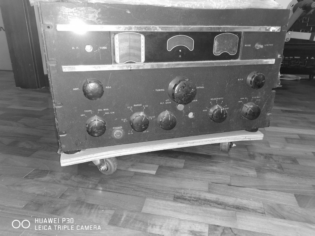 Vintage Short Wave Valve Radio, Audio, Other Audio Equipment on Carousell