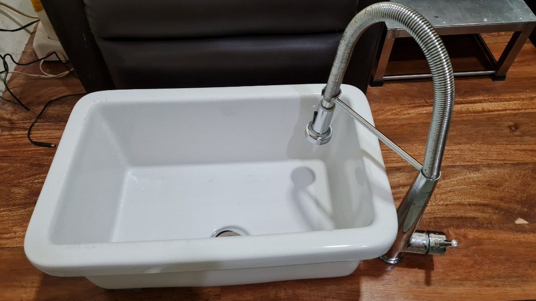 Wash leg, Furniture & Home Living, Bathroom & Kitchen Accessories on ...