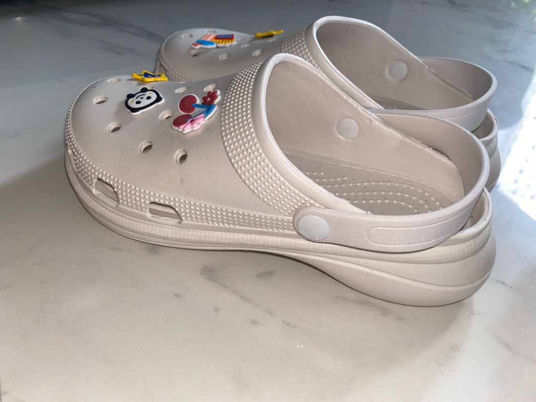 WHITE CROCS, Women's Fashion, Footwear, Flipflops and Slides on Carousell