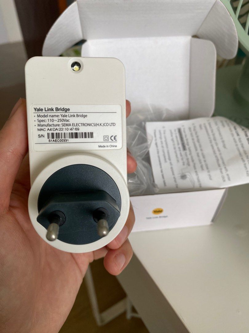 Yale Link Bridge, TV & Home Appliances, Electrical, Adaptors & Sockets ...