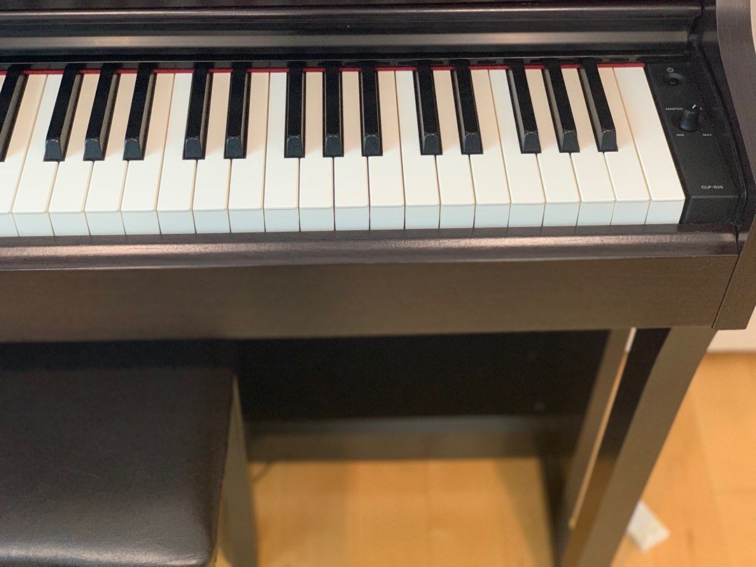 Yamaha Clavinova CLP-625, Hobbies & Toys, Music & Media, Musical Instruments on Carousell