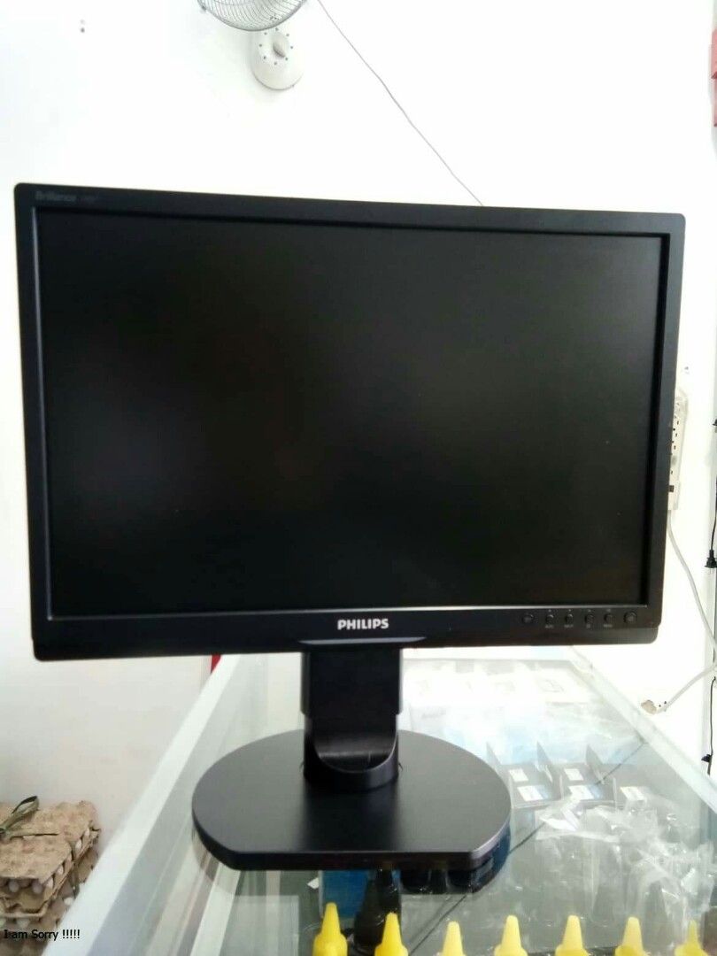 19" WIDE PHILIPS 2ND HAND MONITOR, Computers & Tech, Desktops on Carousell