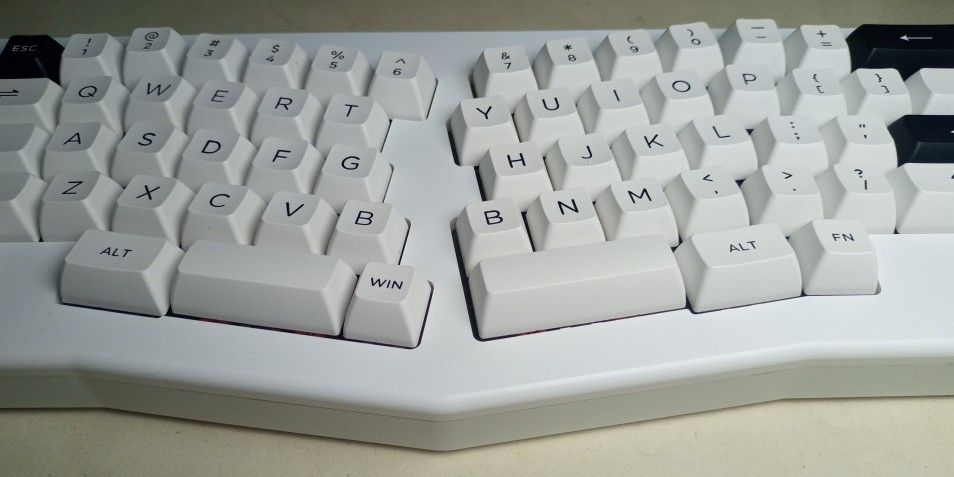 AKKO ACR PRO ALICE PLUS AND KEYCAPS, Computers & Tech, Desktops on ...