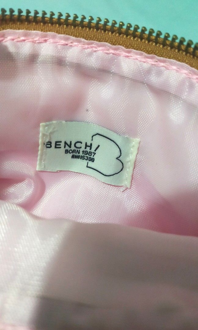 Bench Sling Bag, Women's Fashion, Bags & Wallets, Cross-body Bags on ...