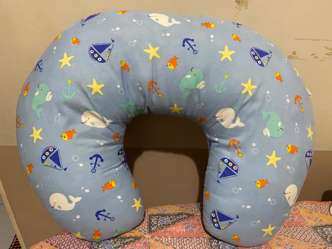 Boppy / nursing pillow, Babies & Kids, Nursing & Feeding, Breastfeeding ...