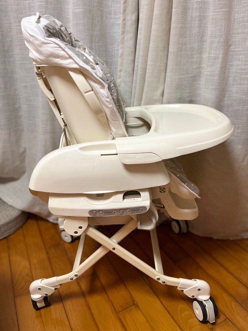 Combi High Chair 電動安撫椅 餐椅 搖椅, 兒童＆孕婦用品, 護理及餵哺, 護理及餵哺 - 嬰兒高腳椅 - Carousell