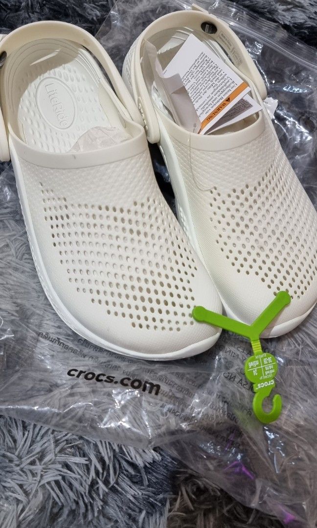 Crocs Literide 360 Clogs, Women's Fashion, Footwear, Slippers and ...