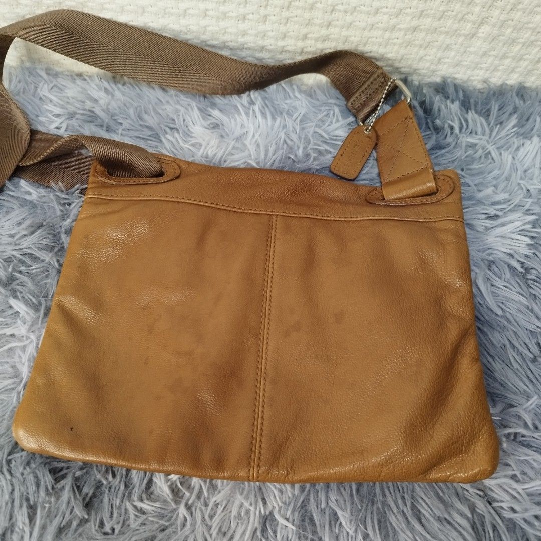 Danier Genuine Leather Cross-Body Bag, Women's Fashion, Bags & Wallets ...
