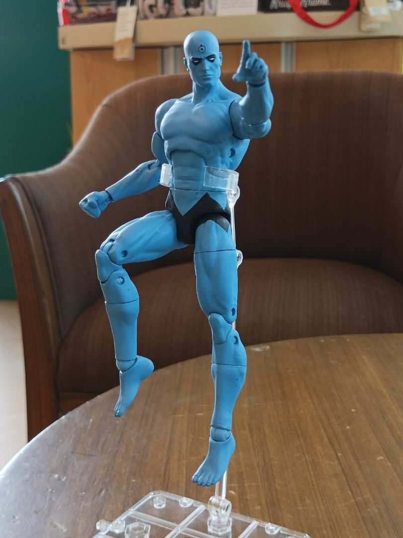 Doomsday Clock DC Collectibles Dr. Manhattan, Hobbies & Toys, Toys ...