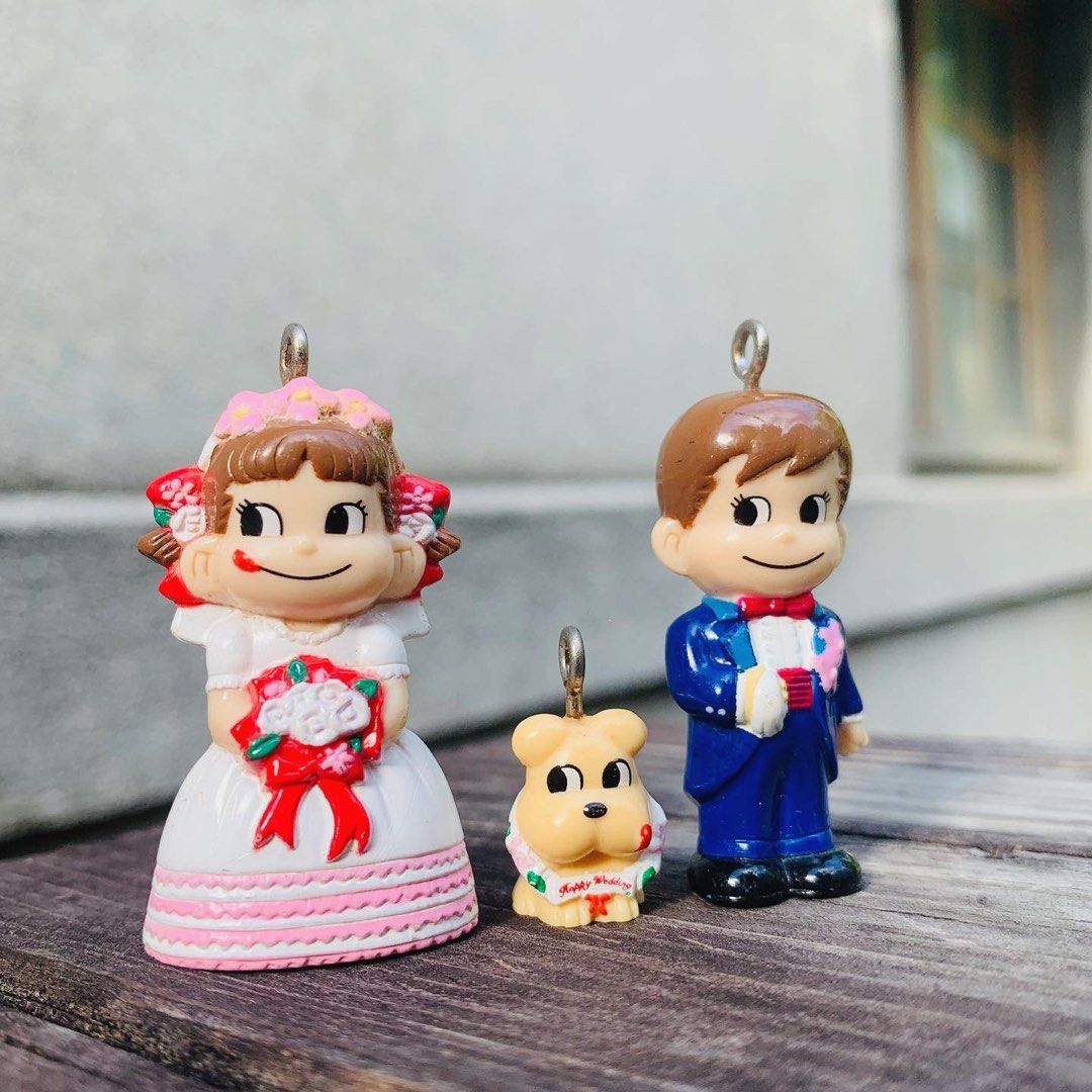 不二家｜FUJIYA PEKO CHAN 牛奶妹 迷你公仔系列 PEKO & POKO & DOG 牛奶妹 牛奶弟與狗 西式結婚組合, 書籍 ...