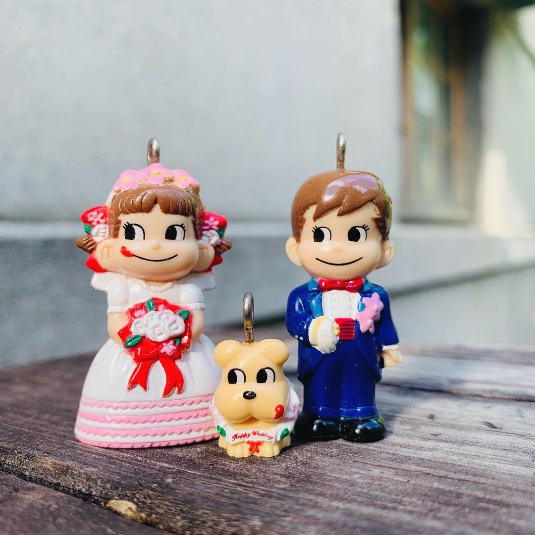 不二家｜FUJIYA PEKO CHAN 牛奶妹 迷你公仔系列 PEKO & POKO & DOG 牛奶妹 牛奶弟與狗 西式結婚組合, 書籍 ...