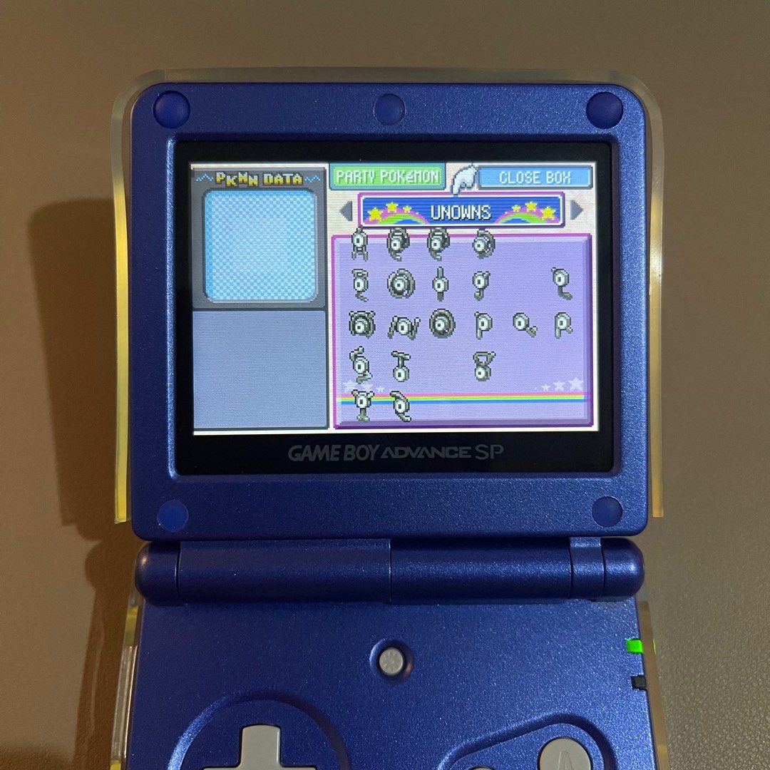 Gameboy Advance: Pokemon FireRed, Video Gaming, Video Games, Nintendo ...