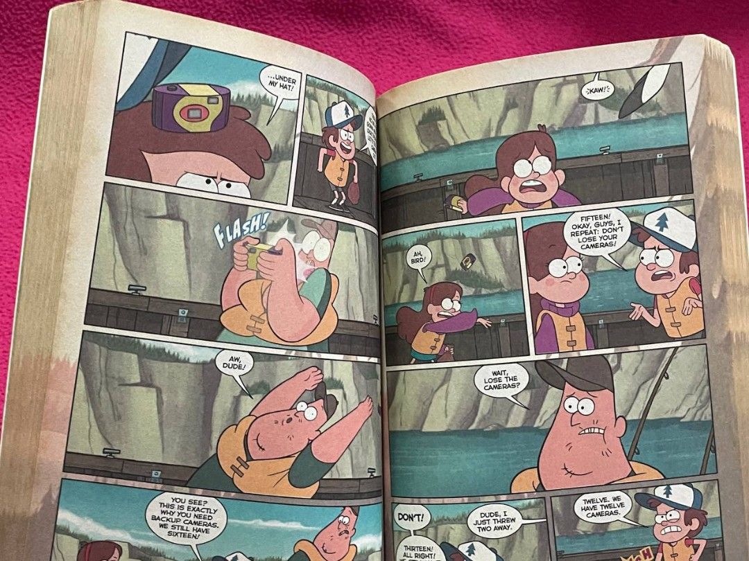 Gravity Falls comics Vol. 1 - 3 + Dipper and Mabel's Guide to Mystery and Nonstop Fun, Hobbies ...