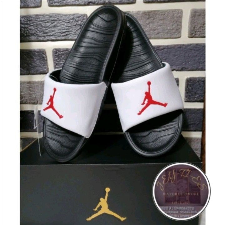 Jordan Slides white, Men's Fashion, Footwear, Slippers & Slides on ...