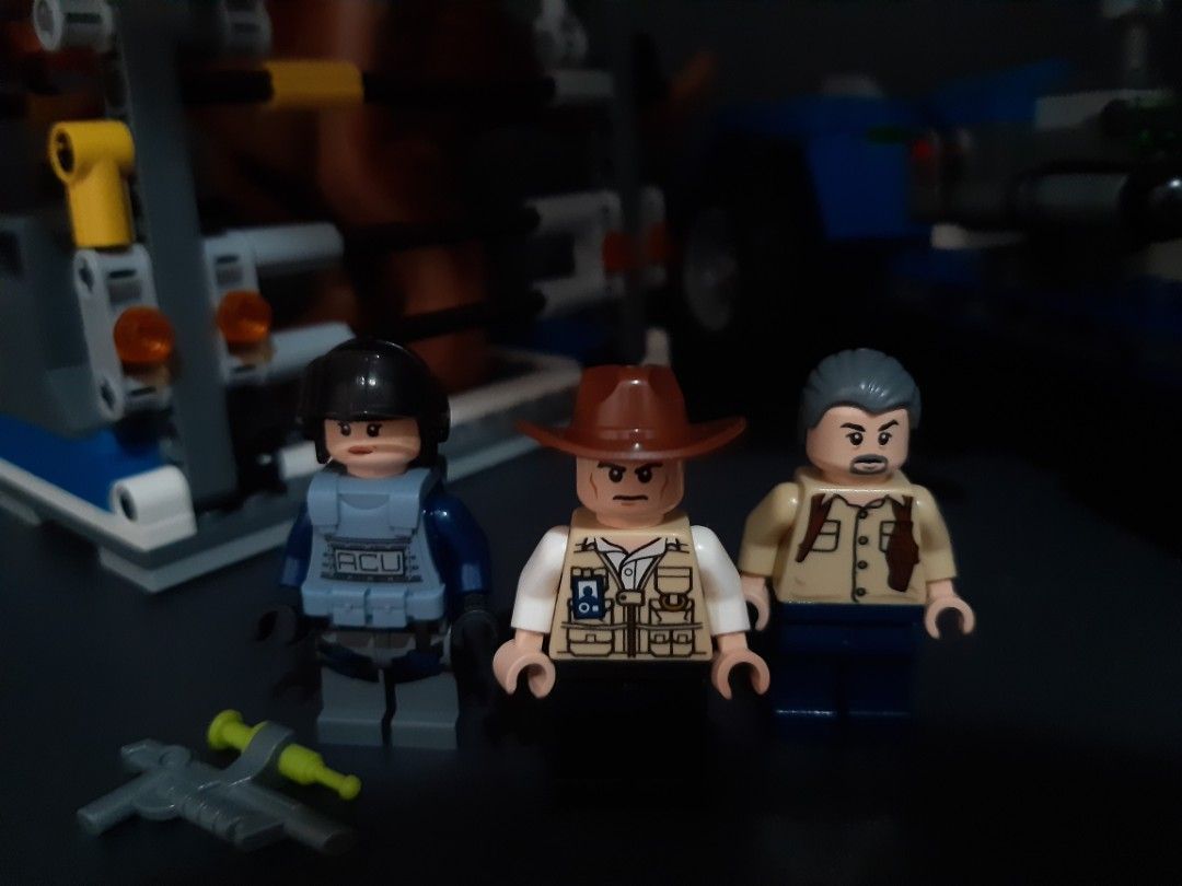 Lego Jurassic World 75918 T Rex Tracker, Hobbies & Toys, Toys & Games ...