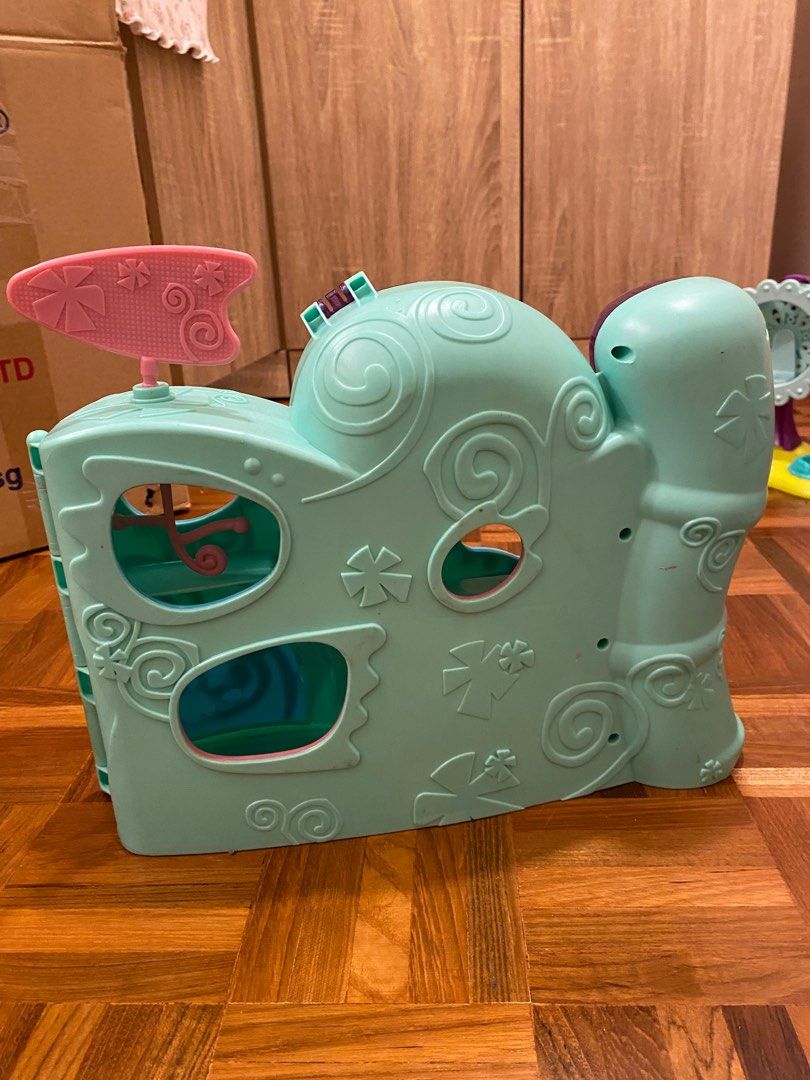 Littlest Pet Shop (LPS) blue toy house, Hobbies & Toys, Toys & Games on ...