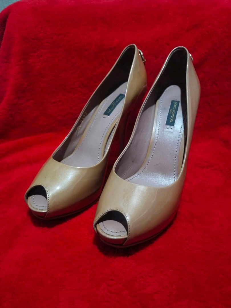 louis vuitton heel 100%legit, Luxury, Sneakers & Footwear on Carousell