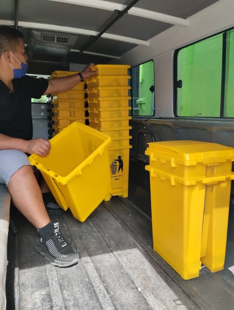 medical waste bin trash bin, Furniture & Home Living, Cleaning ...