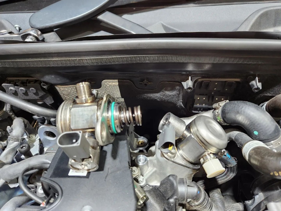 Mercedes Benz W213 E200 274 Engine Replace High Fuel Pressure Pump, Car ...