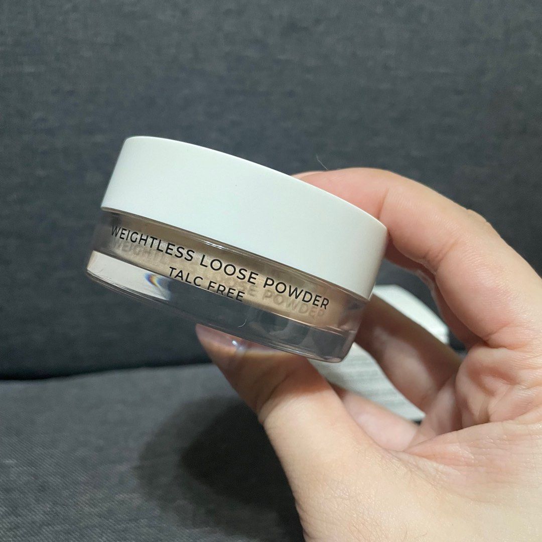 New Issy and Co Weightless Loose Powder, Beauty & Personal Care, Face ...