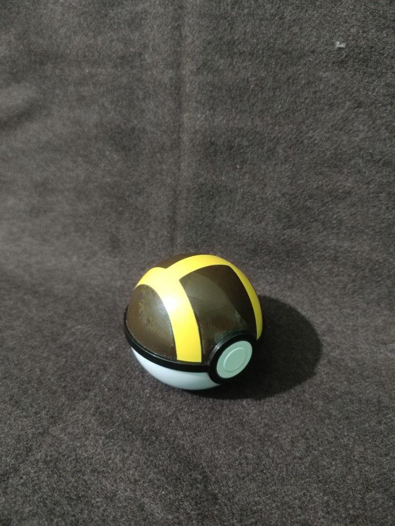 Nintendo Pokemon Pokeball Ultra Ball Mini Figure Toy T-ARTS TOMY ...