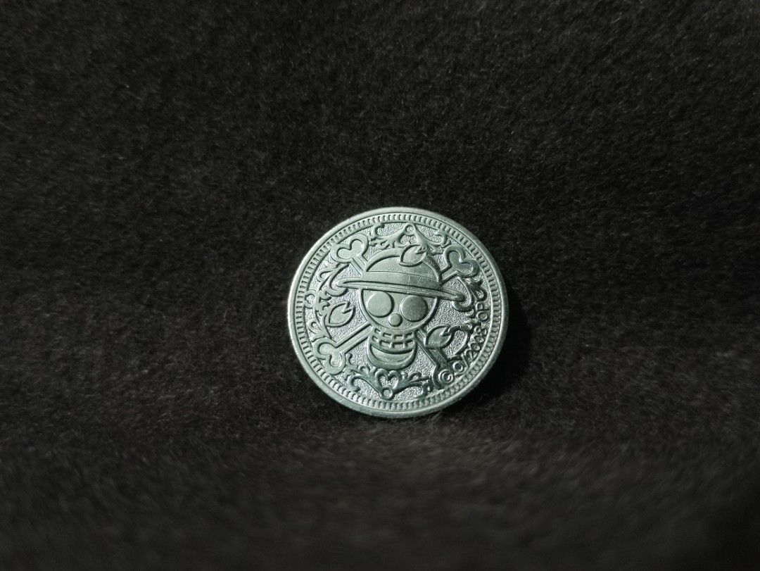 One Piece Anime Luffy Coin Merch, Hobbies & Toys, Memorabilia ...