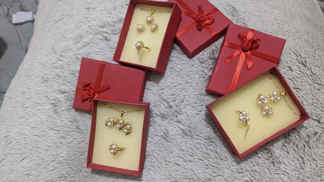 Palawan freshwater pearl jewelry set, Women's Fashion, Jewelry ...