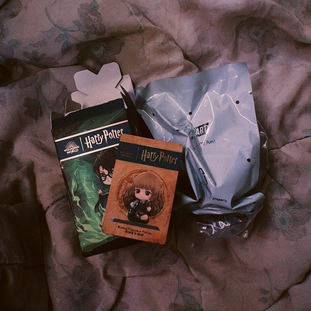 POP MART HARRY POTTER FLOO POWDER, Hobbies & Toys, Toys & Games on ...