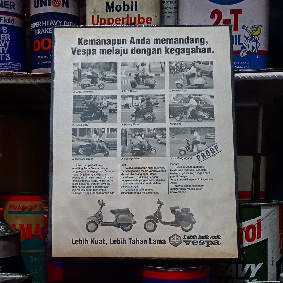 Poster / Iklan Vespa Original, Antik, Pajangan di Carousell