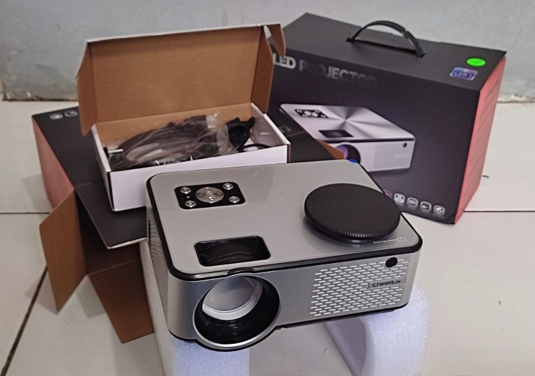 Proyektor, Elektronik, TV & Perlengkapan Hiburan di Carousell