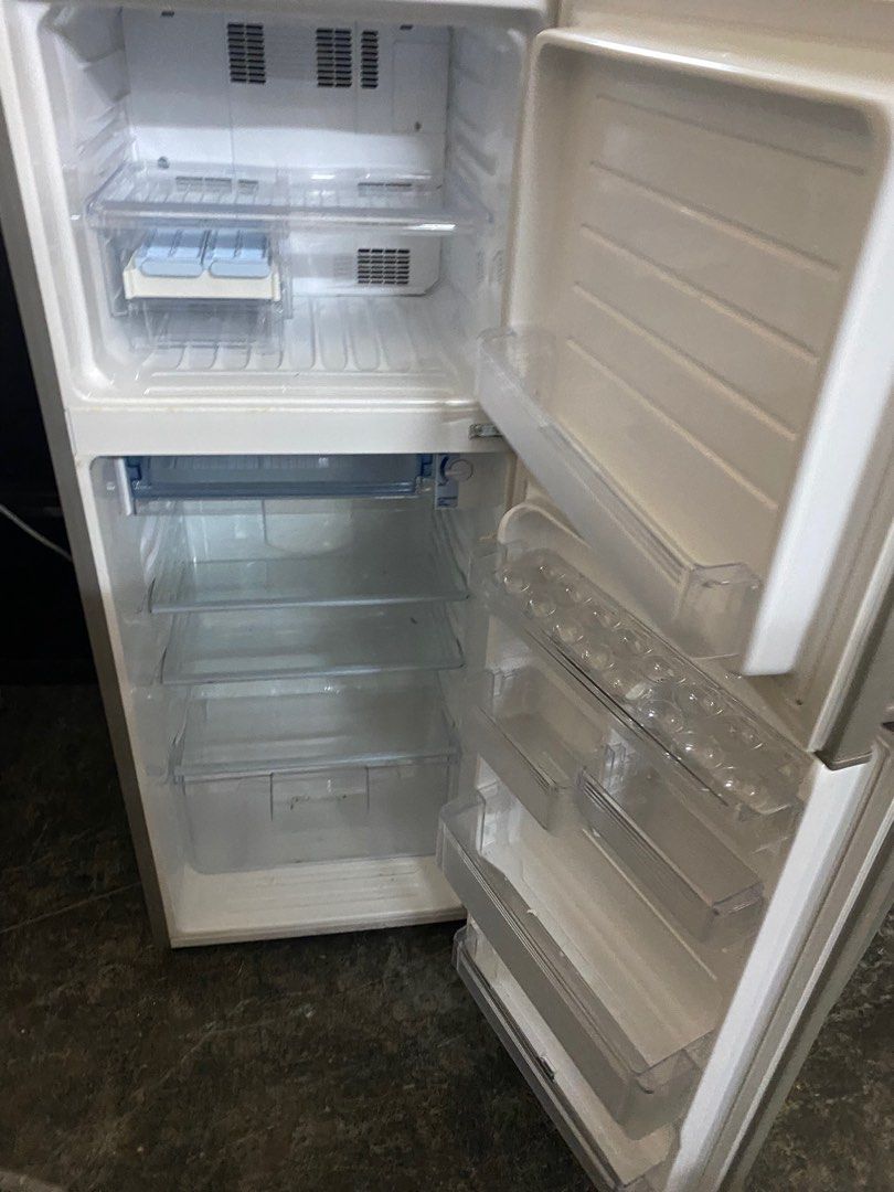 Sharp 203l 2 door fridge / refrigerator, TV & Home Appliances, Kitchen ...