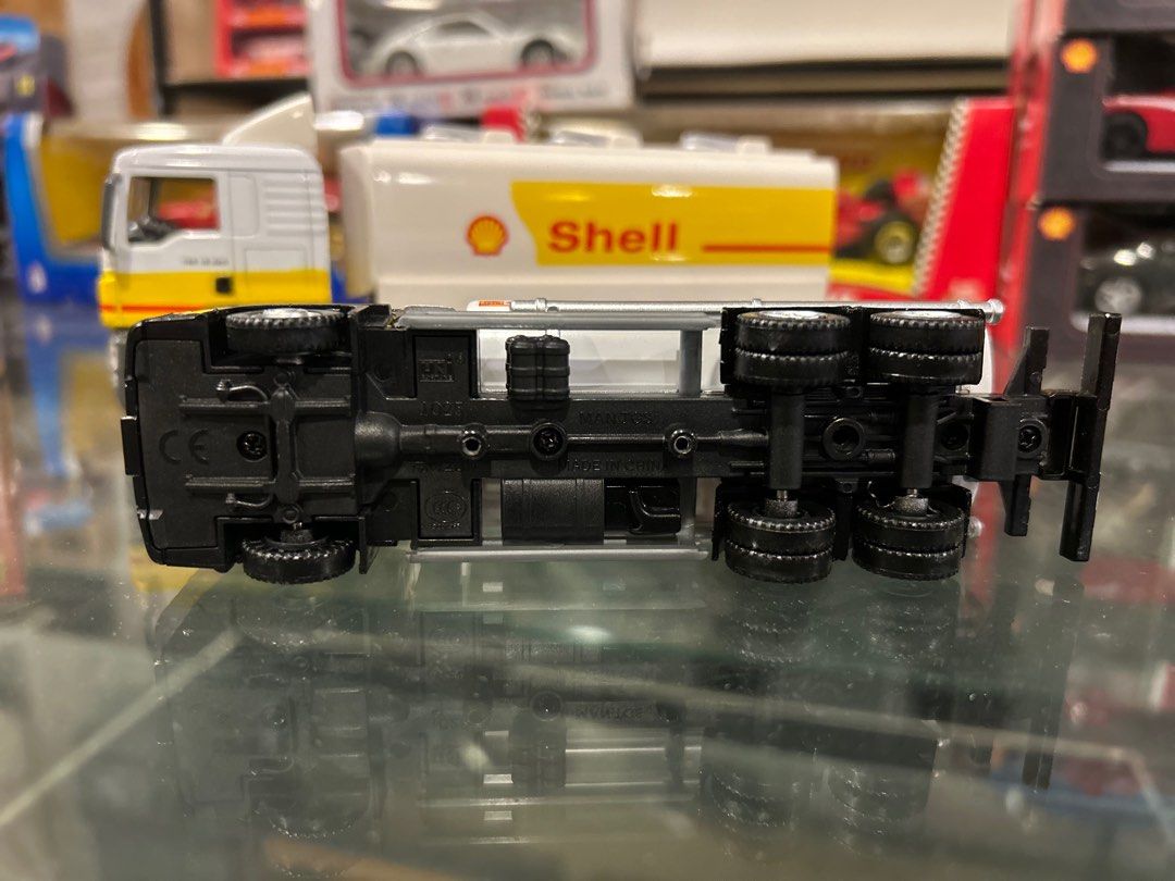 Shell Truck Tanker Lot of 2 Unit, Hobbies & Toys, Toys & Games on Carousell