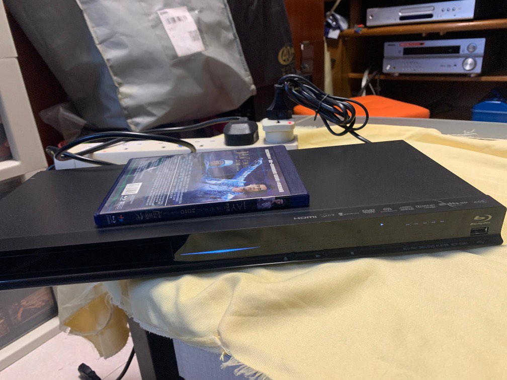 Sony BDP-S380 藍光機 w/ remote , 音響器材, 其他音響配件及設備 - Carousell
