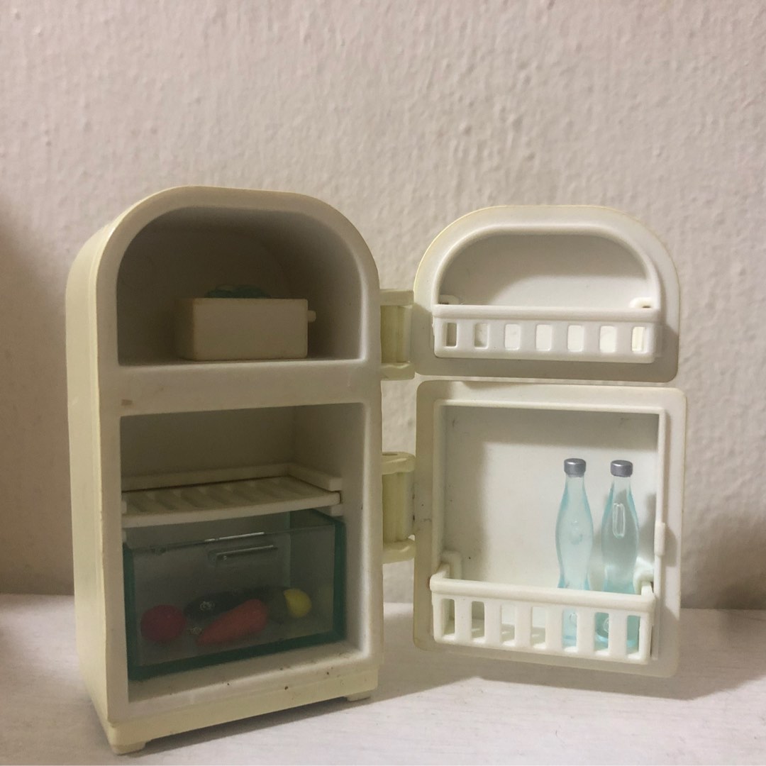 sylvanian families fridge, Hobbies & Toys, Toys & Games on Carousell