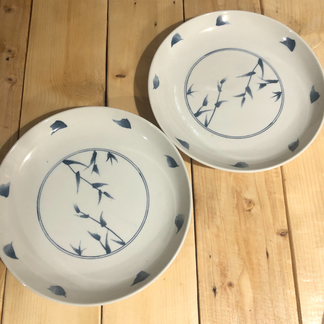 [Take all] Ceramic cream colored plates with blue floral design ...