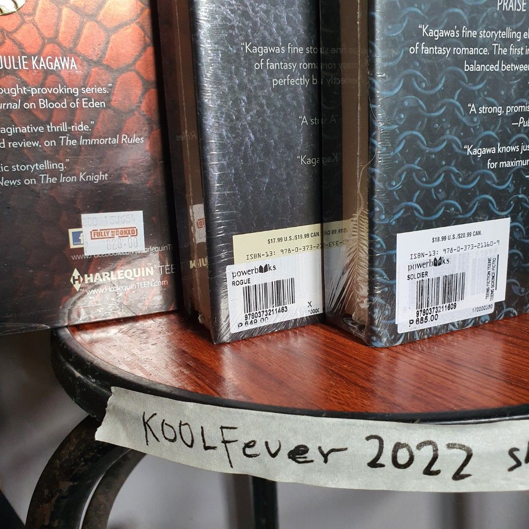 Talon series by Julie Kagawa, Hobbies & Toys, Books & Magazines ...