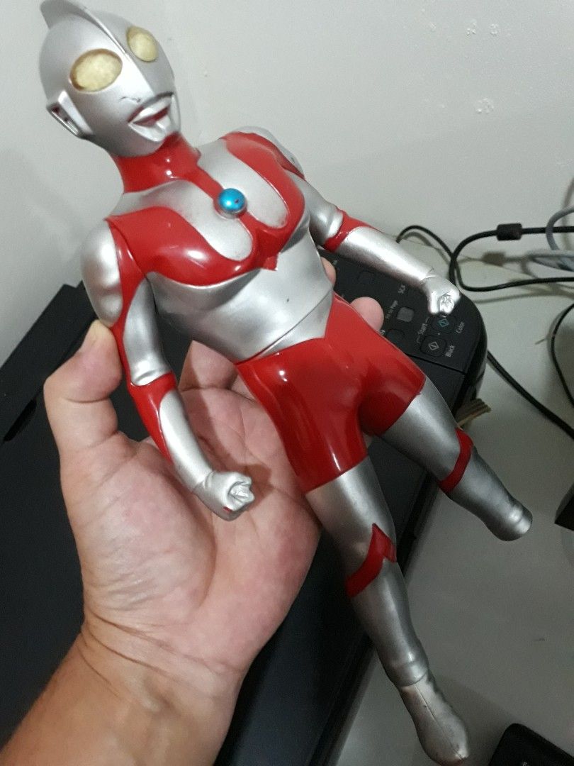 Ultraman Banpresto Missing 1 leg Big Sofubi, Hobbies & Toys, Collectibles & Memorabilia, Fan ...