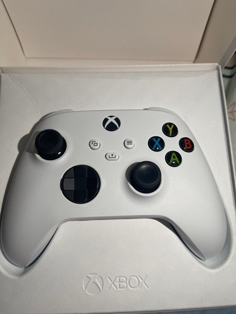 Xbox robot white controller, Video Gaming, Video Game Consoles, Xbox on ...