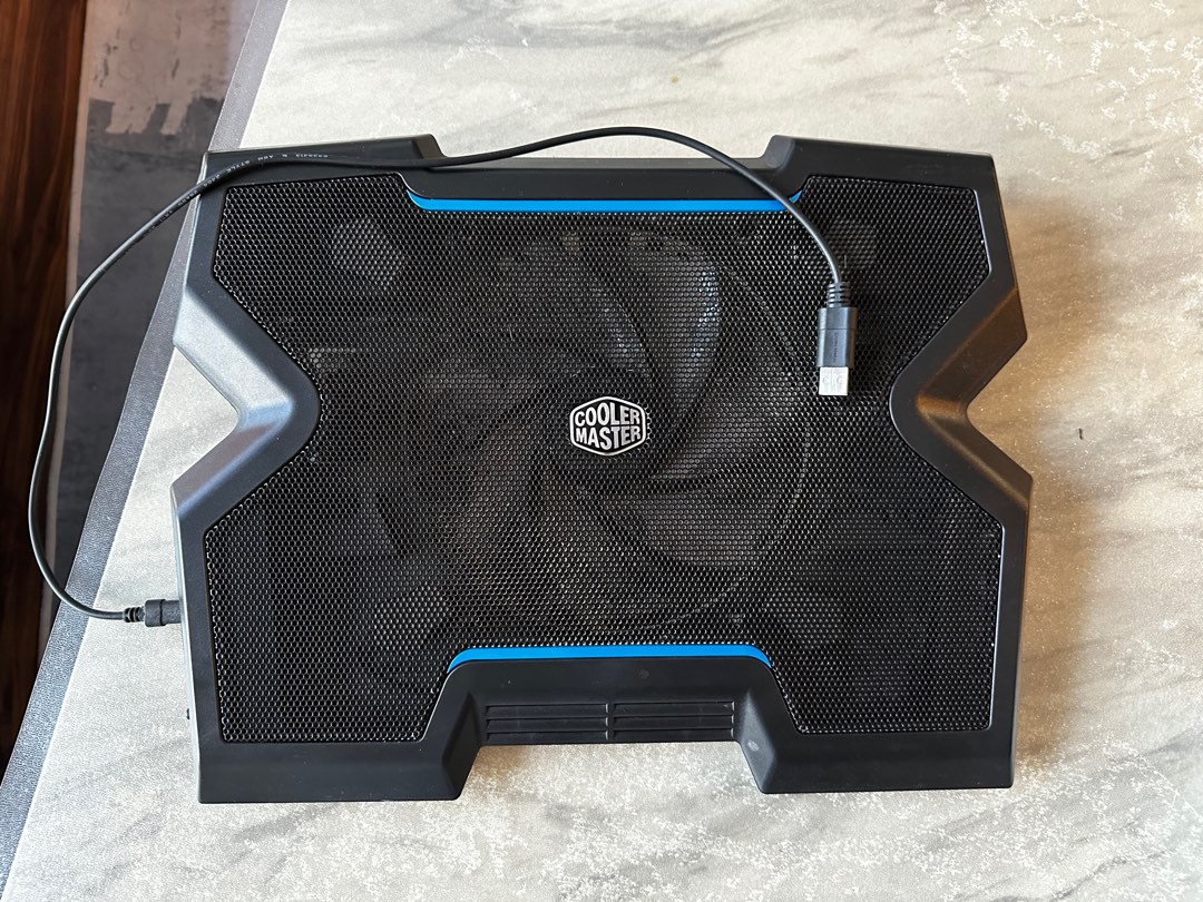 17-inch Cooler Master laptop cooling pad, Computers & Tech, Parts ...