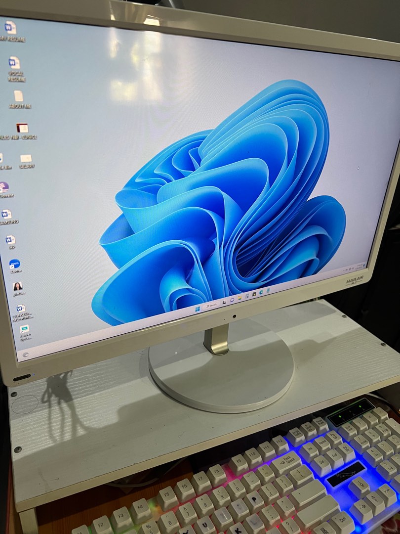 ALL IN ONE PC (GOOD AS NEW), Computers & Tech, Desktops on Carousell