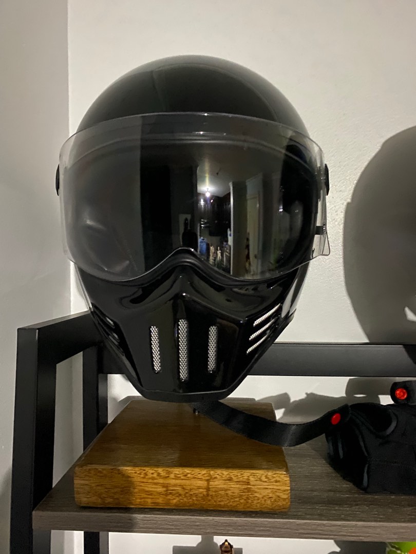 AMZ Gangster Helmet Large (59-60cm), Motorbikes, Motorbike Parts ...